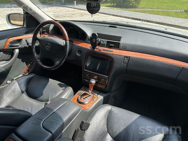 Grey Mercedes-Benz S 320 2004 in Riga, with an engine capacity of 3.20 L and mileage of 260 thousand km for 5500 €, photo 9 on AUTOMOTO.COM.LV