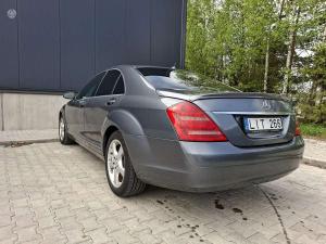 Серый Мерседес С 320 2005 в Вильнюс, объемом двигателя 2.99 л и пробегом 393 тыс. км за 3700 €, фото 9 на AUTOMOTO.COM.LV