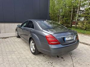 Pelēks Mercedes-Benz S 320 2005 Viļņa, ar dzinēja tilpumu 2.99 L un nobraukumu 393 tūkst. km par 3600 €, foto 8 vietnē AUTOMOTO.COM.LV