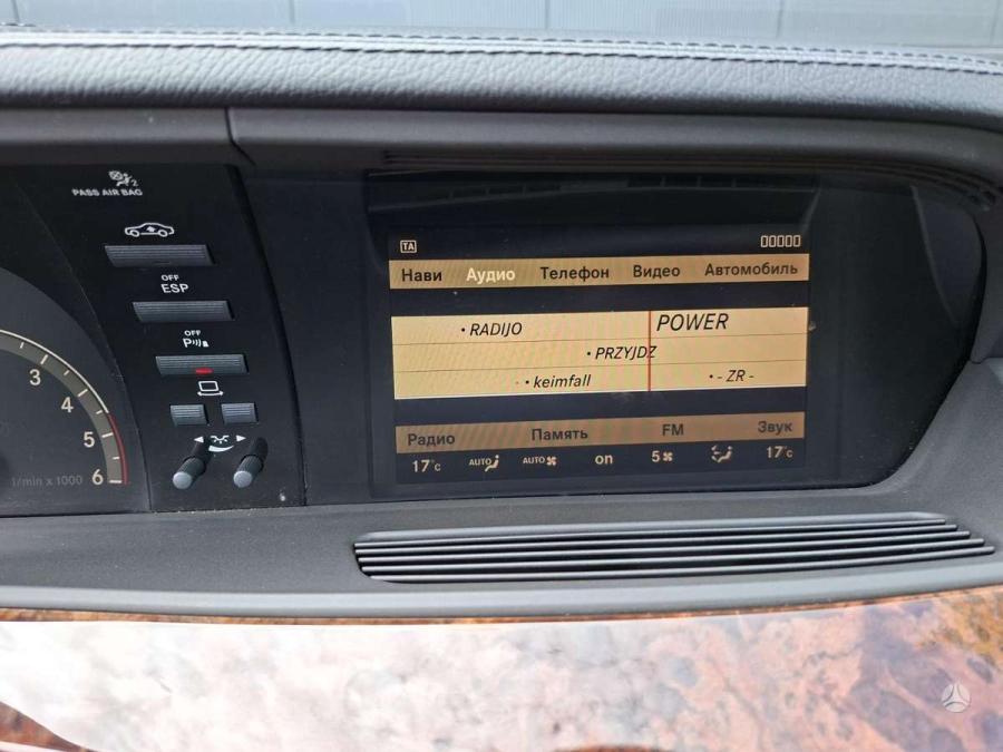 Pelēks Mercedes-Benz S 320 2005 Viļņa, ar dzinēja tilpumu 2.99 L un nobraukumu 393 tūkst. km par 3300 €, foto 12 vietnē AUTOMOTO.COM.LV