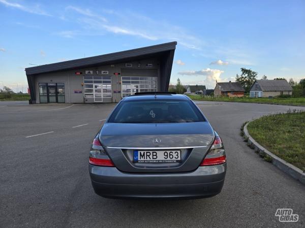 Grey Mercedes-Benz S 320 2006 in Klaipeda, with an engine capacity of 3.20 L and mileage of 362 thousand km for 7300 €, photo 7 on AUTOMOTO.COM.LV