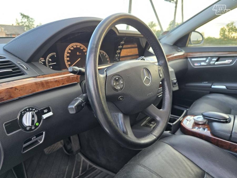 Pelēks Mercedes-Benz S 320 2006 Klaipėda, ar dzinēja tilpumu 3.20 L un nobraukumu 362 tūkst. km par 7300 €, foto 13 vietnē AUTOMOTO.COM.LV