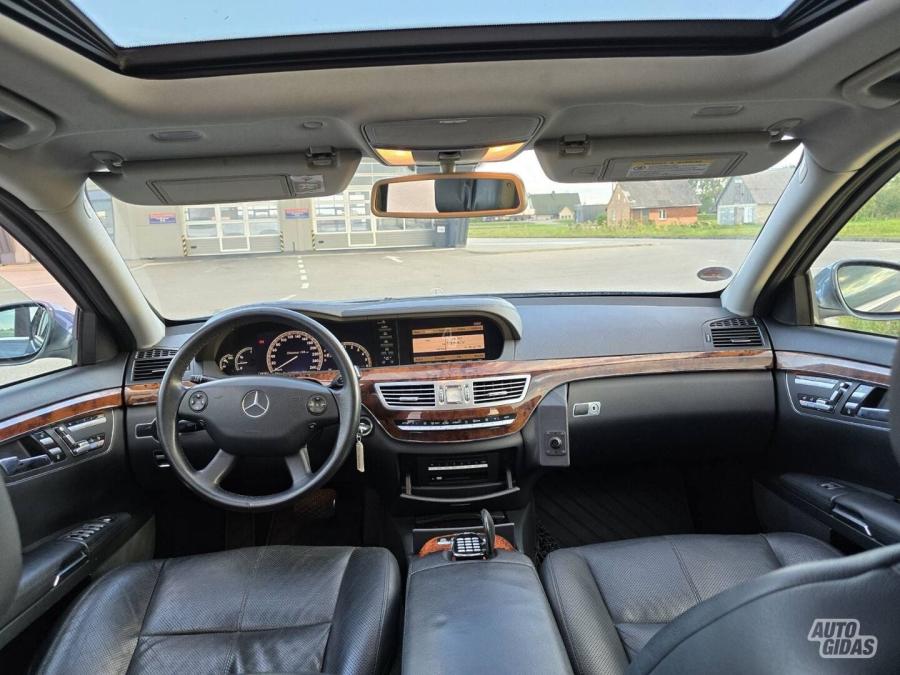 Pelēks Mercedes-Benz S 320 2006 Klaipėda, ar dzinēja tilpumu 3.20 L un nobraukumu 362 tūkst. km par 7300 €, foto 21 vietnē AUTOMOTO.COM.LV