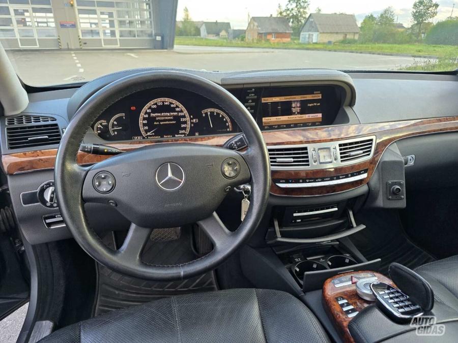 Pelēks Mercedes-Benz S 320 2006 Klaipėda, ar dzinēja tilpumu 3.20 L un nobraukumu 362 tūkst. km par 7300 €, foto 23 vietnē AUTOMOTO.COM.LV