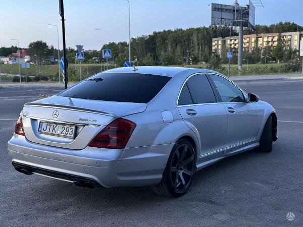 Серый Мерседес С 320 2006 в Вильнюс, объемом двигателя 3.20 л и пробегом 358 тыс. км за 4600 €, фото 4 на AUTOMOTO.COM.LV
