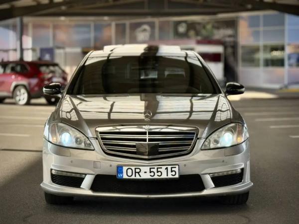 Grey Mercedes-Benz S 320 2006 in Riga, with an engine capacity of 3.00 L and mileage of 426 thousand km for 6500 €, photo 5 on AUTOMOTO.COM.LV