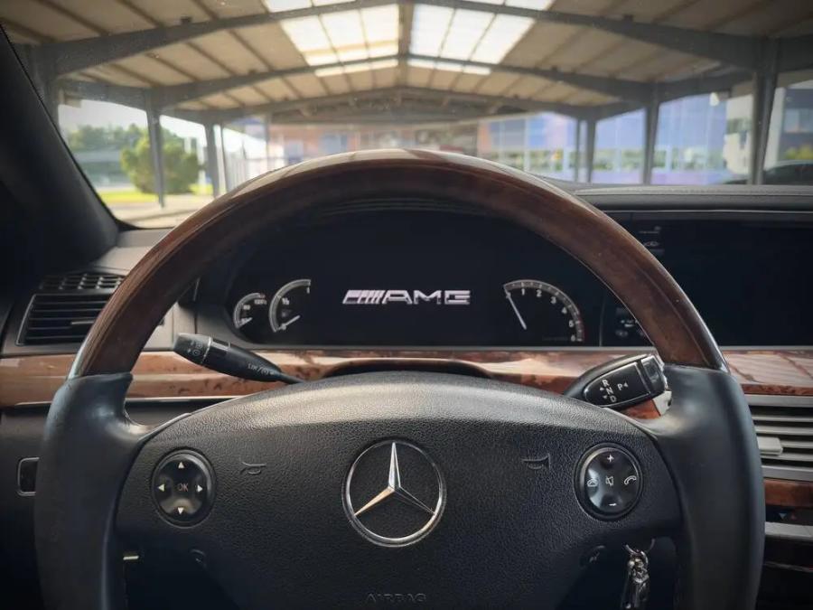 Pelēks Mercedes-Benz S 320 2006 Rīga, ar dzinēja tilpumu 3.00 L un nobraukumu 426 tūkst. km par 6500 €, foto 14 vietnē AUTOMOTO.COM.LV