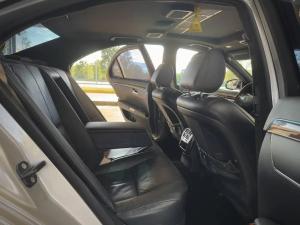 Pelēks Mercedes-Benz S 320 2006 Rīga, ar dzinēja tilpumu 3.00 L un nobraukumu 426 tūkst. km par 6500 €, foto 17 vietnē AUTOMOTO.COM.LV