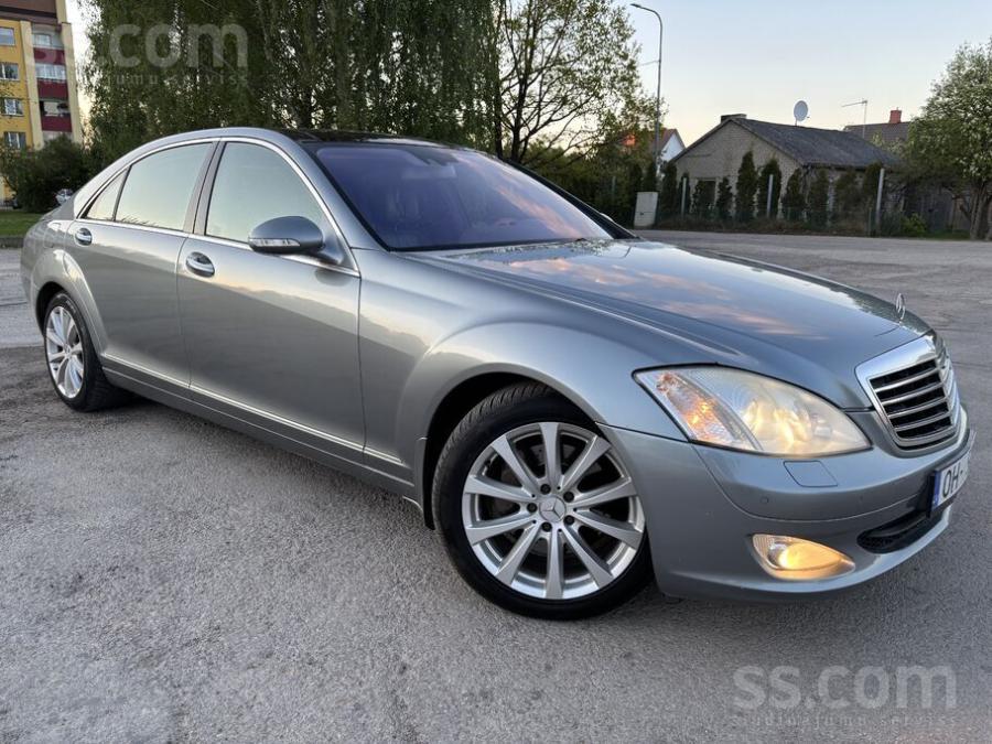 Grey Mercedes-Benz S 320 2007 in Bauska, with an engine capacity of 3.20 L and mileage of 440 thousand km for 6000 €, photo 3 on AUTOMOTO.COM.LV