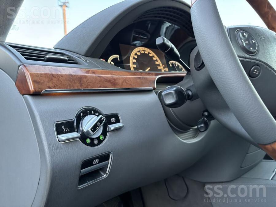 Grey Mercedes-Benz S 320 2007 in Bauska, with an engine capacity of 3.20 L and mileage of 440 thousand km for 6000 €, photo 23 on AUTOMOTO.COM.LV