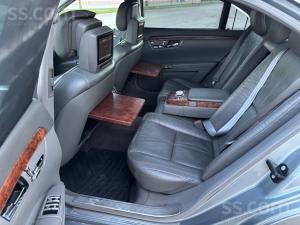 Grey Mercedes-Benz S 320 2007 in Bauska, with an engine capacity of 3.20 L and mileage of 440 thousand km for 6000 €, photo 27 on AUTOMOTO.COM.LV