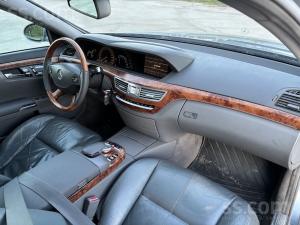 Grey Mercedes-Benz S 320 2007 in Bauska, with an engine capacity of 3.20 L and mileage of 440 thousand km for 6000 €, photo 32 on AUTOMOTO.COM.LV