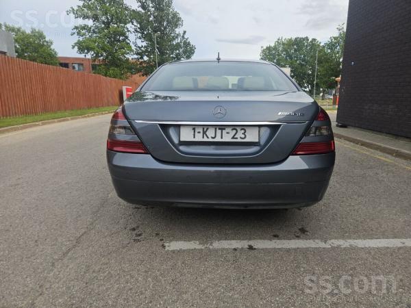 Pelēks Mercedes-Benz S 320 2007 Cēsis, ar dzinēja tilpumu 3.00 L un nobraukumu 366 tūkst. km par 6900 €, foto 5 vietnē AUTOMOTO.COM.LV