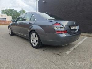 Grey Mercedes-Benz S 320 2007 in Cesis, with an engine capacity of 3.00 L and mileage of 366 thousand km for 6900 €, photo 7 on AUTOMOTO.COM.LV