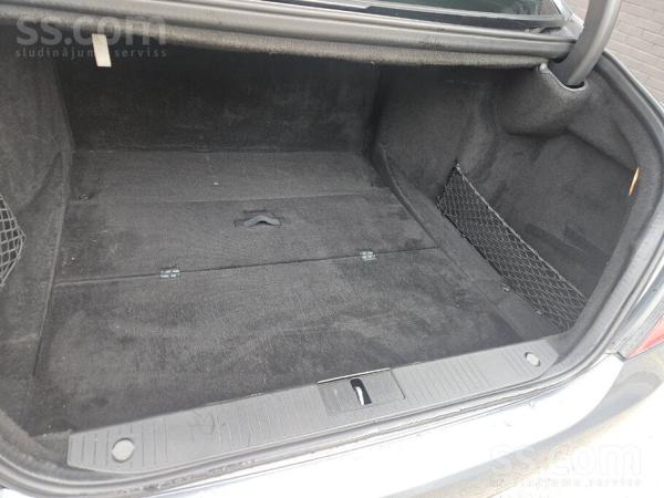 Pelēks Mercedes-Benz S 320 2007 Cēsis, ar dzinēja tilpumu 3.00 L un nobraukumu 366 tūkst. km par 6900 €, foto 9 vietnē AUTOMOTO.COM.LV