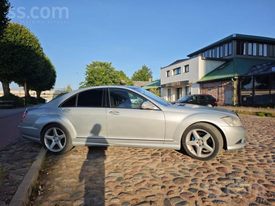 Pelēks Mercedes-Benz S 320 2007 Liepāja, ar dzinēja tilpumu 3.00 L un nobraukumu 403 tūkst. km par 7500 €, foto 3 vietnē AUTOMOTO.COM.LV