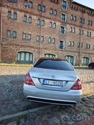 Pelēks Mercedes-Benz S 320 2007 Liepāja, ar dzinēja tilpumu 3.00 L un nobraukumu 403 tūkst. km par 7500 €, foto 4 vietnē AUTOMOTO.COM.LV