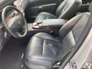 Pelēks Mercedes-Benz S 320 2007 Marijampole, ar dzinēja tilpumu 2.99 L un nobraukumu 236 tūkst. km par 6000 €, foto 12 vietnē AUTOMOTO.COM.LV