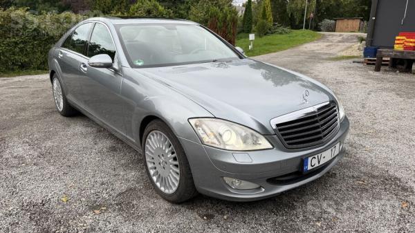 Pelēks Mercedes-Benz S 320 2007 Limbaži, ar dzinēja tilpumu 3.00 L un nobraukumu 377 tūkst. km par 8300 €, foto 4 vietnē AUTOMOTO.COM.LV