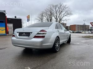 Pelēks Mercedes-Benz S 320 2008 Rēzekne, ar dzinēja tilpumu 3.20 L un nobraukumu 0 tūkst. km par 6950 €, foto 4 vietnē AUTOMOTO.COM.LV
