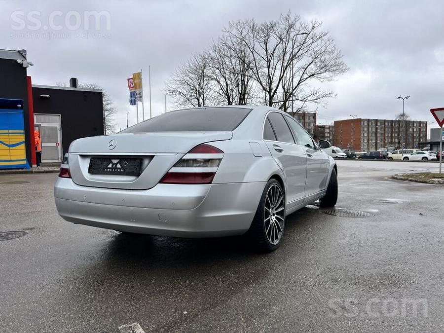 Pelēks Mercedes-Benz S 320 2008 Rēzekne, ar dzinēja tilpumu 3.20 L un nobraukumu 0 tūkst. km par 6950 €, foto 4 vietnē AUTOMOTO.COM.LV