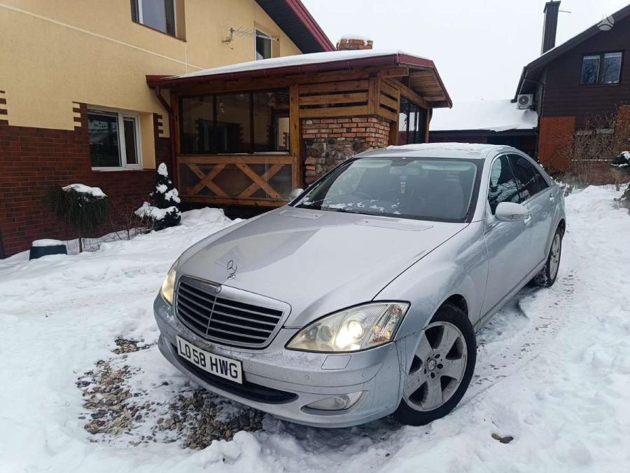 Pelēks Mercedes-Benz S 320 2009 Kauņa, ar dzinēja tilpumu 2.99 L un nobraukumu 204 tūkst. km par 3950 €, foto 1 vietnē AUTOMOTO.COM.LV