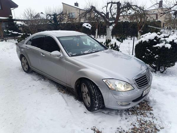 Grey Mercedes-Benz S 320 2009 in Kaunas, with an engine capacity of 2.99 L and mileage of 204 thousand km for 3950 €, photo 2 on AUTOMOTO.COM.LV