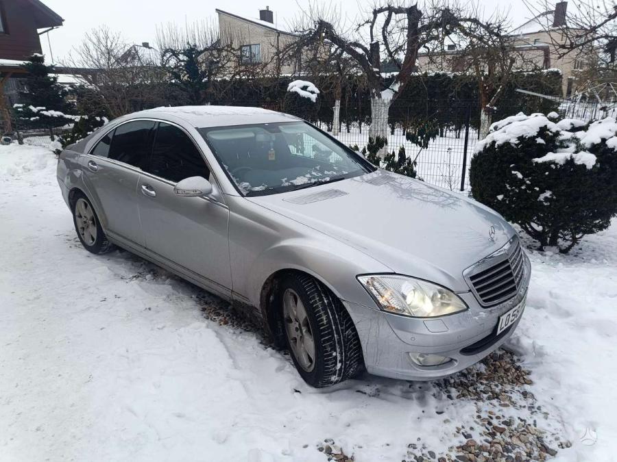 Pelēks Mercedes-Benz S 320 2009 Kauņa, ar dzinēja tilpumu 2.99 L un nobraukumu 204 tūkst. km par 3950 €, foto 2 vietnē AUTOMOTO.COM.LV