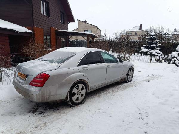 Grey Mercedes-Benz S 320 2009 in Kaunas, with an engine capacity of 2.99 L and mileage of 204 thousand km for 3950 €, photo 8 on AUTOMOTO.COM.LV