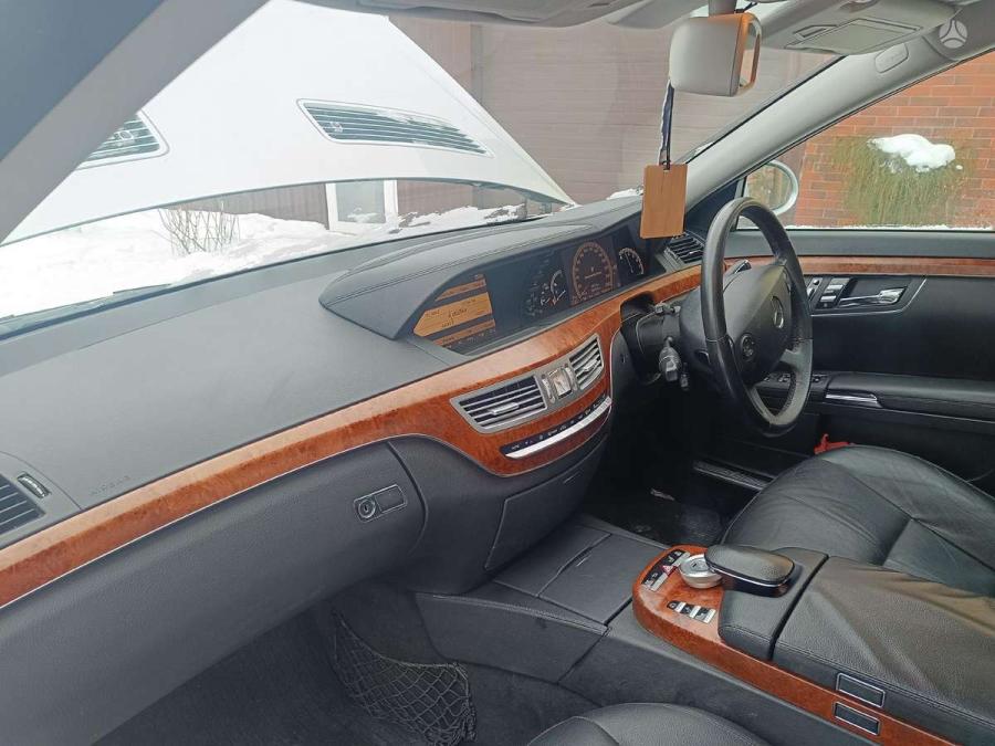 Pelēks Mercedes-Benz S 320 2009 Kauņa, ar dzinēja tilpumu 2.99 L un nobraukumu 204 tūkst. km par 3950 €, foto 17 vietnē AUTOMOTO.COM.LV