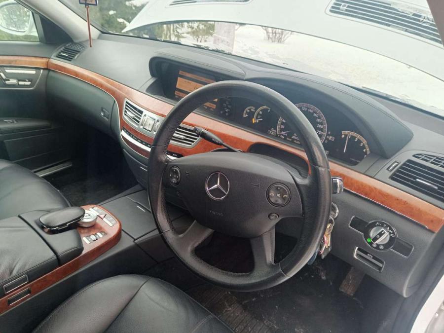 Pelēks Mercedes-Benz S 320 2009 Kauņa, ar dzinēja tilpumu 2.99 L un nobraukumu 204 tūkst. km par 3950 €, foto 24 vietnē AUTOMOTO.COM.LV