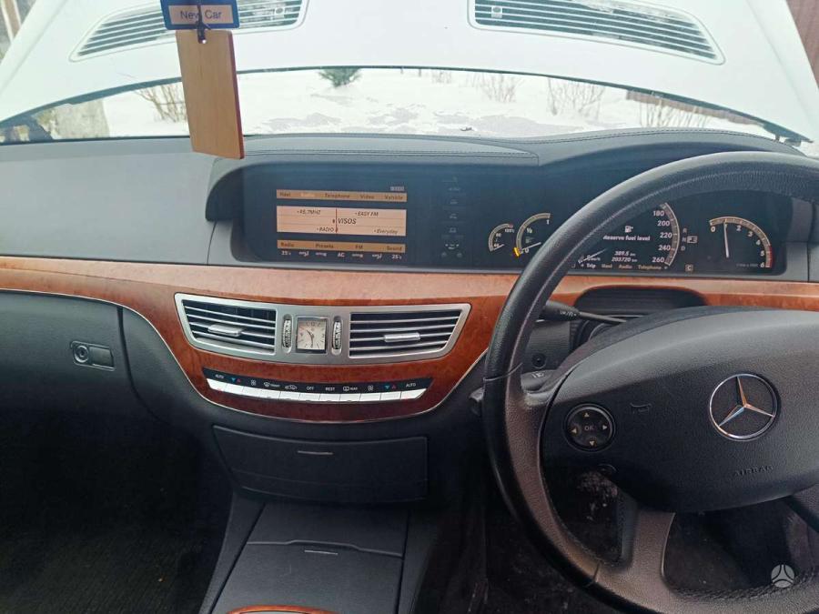 Pelēks Mercedes-Benz S 320 2009 Kauņa, ar dzinēja tilpumu 2.99 L un nobraukumu 204 tūkst. km par 3950 €, foto 25 vietnē AUTOMOTO.COM.LV