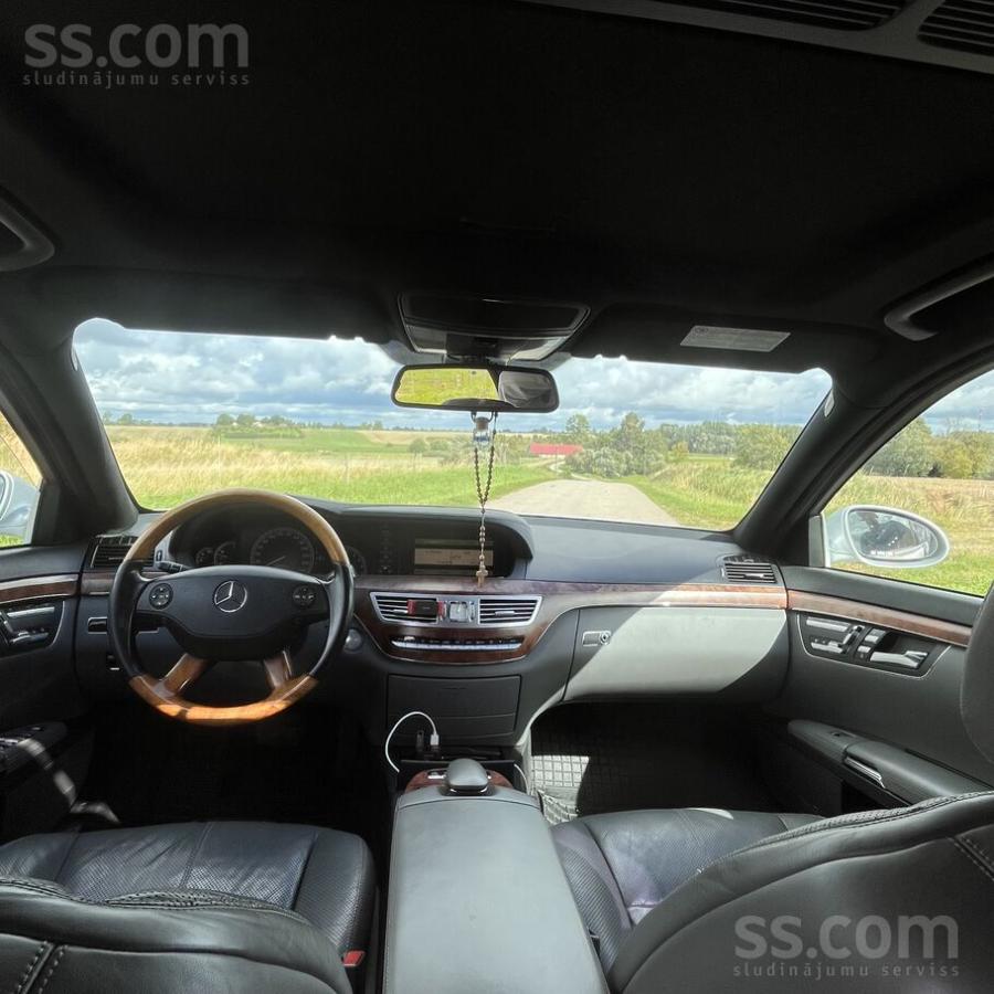 Grey Mercedes-Benz S 320 2009 in Bauska, with an engine capacity of 3.20 L and mileage of 410 thousand km for 7100 €, photo 6 on AUTOMOTO.COM.LV