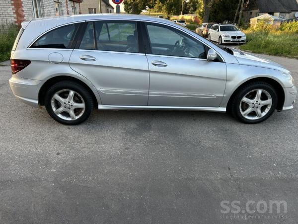 Mercedes-Benz S 320 2008 in Daugavpils, with an engine capacity of 3.20 L and mileage of 312 thousand km for 3300 €, photo 4 on AUTOMOTO.COM.LV