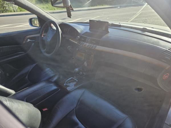 Mercedes-Benz S 320 2000 in Vilnius, with an engine capacity of 3.20 L and mileage of 395 thousand km for 1500 €, photo 6 on AUTOMOTO.COM.LV