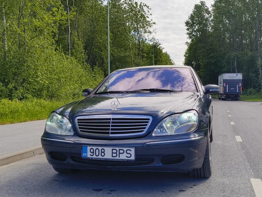 Мерседес С 320 2001 в Таллин, объемом двигателя 3.20 л и пробегом 324 тыс. км за 4999 €, фото 1 на AUTOMOTO.COM.LV