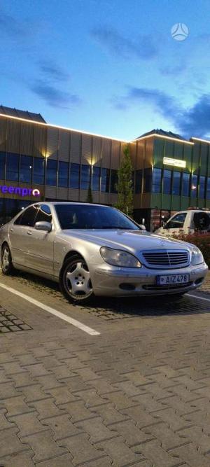 Mercedes-Benz S 320 2001 in Vilnius, with an engine capacity of 3.20 L and mileage of 396 thousand km for 2700 €, photo 8 on AUTOMOTO.COM.LV