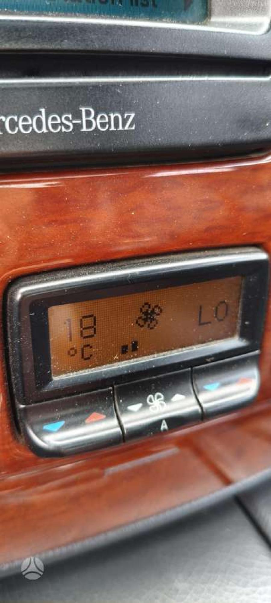 Mercedes-Benz S 320 2001 in Vilnius, with an engine capacity of 3.20 L and mileage of 396 thousand km for 2700 €, photo 24 on AUTOMOTO.COM.LV