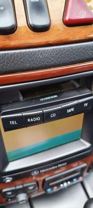 Mercedes-Benz S 320 2001 in Vilnius, with an engine capacity of 3.20 L and mileage of 396 thousand km for 2700 €, photo 27 on AUTOMOTO.COM.LV