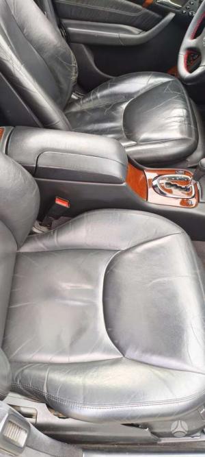 Mercedes-Benz S 320 2001 in Vilnius, with an engine capacity of 3.20 L and mileage of 396 thousand km for 2700 €, photo 40 on AUTOMOTO.COM.LV