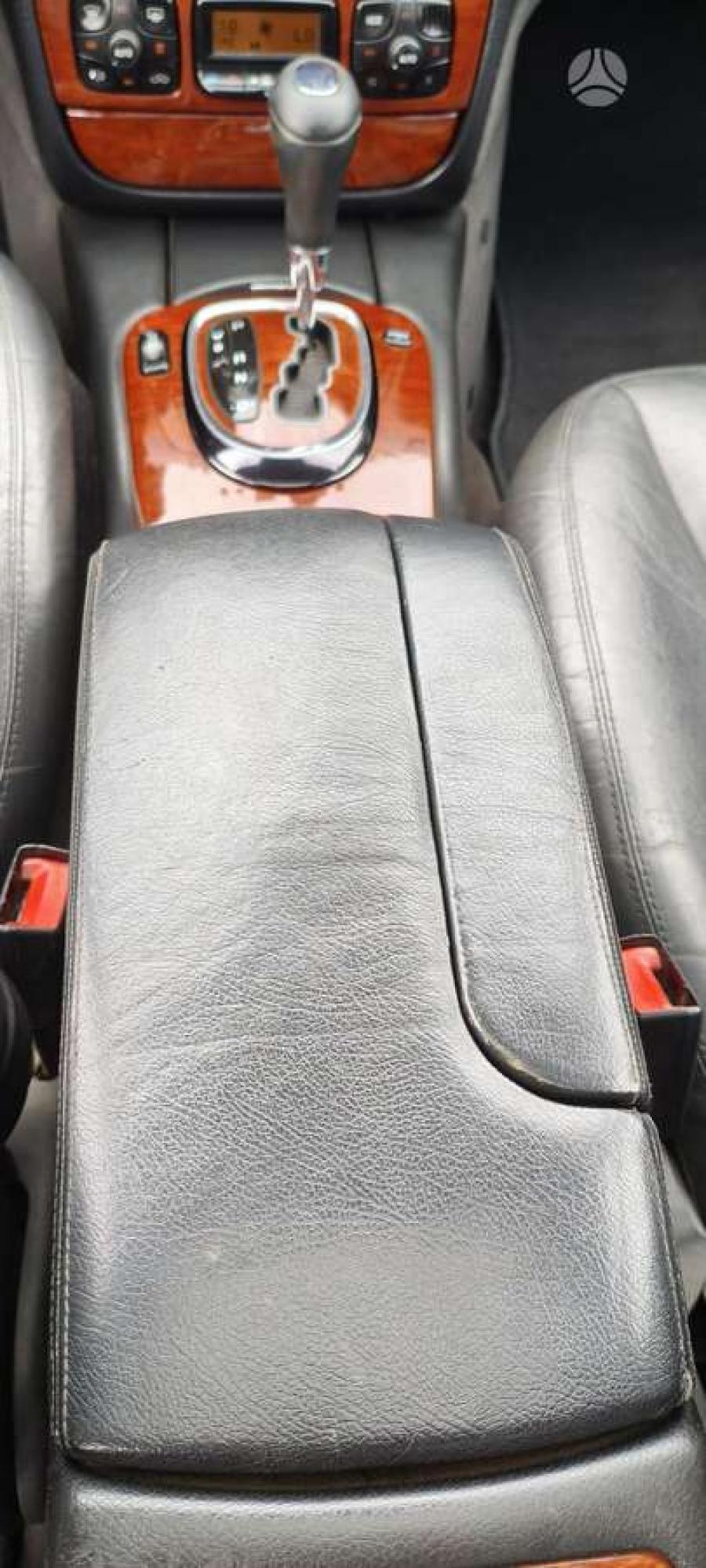 Mercedes-Benz S 320 2001 in Vilnius, with an engine capacity of 3.20 L and mileage of 396 thousand km for 2700 €, photo 41 on AUTOMOTO.COM.LV