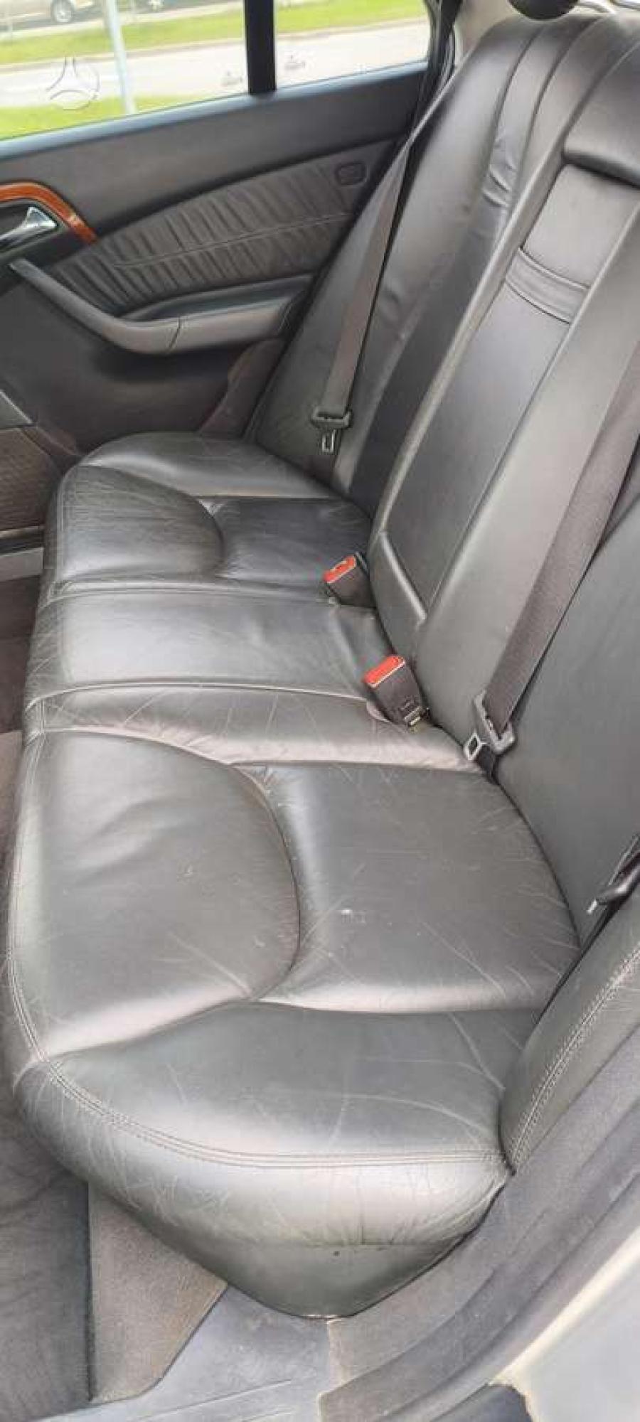 Mercedes-Benz S 320 2001 in Vilnius, with an engine capacity of 3.20 L and mileage of 396 thousand km for 2700 €, photo 44 on AUTOMOTO.COM.LV