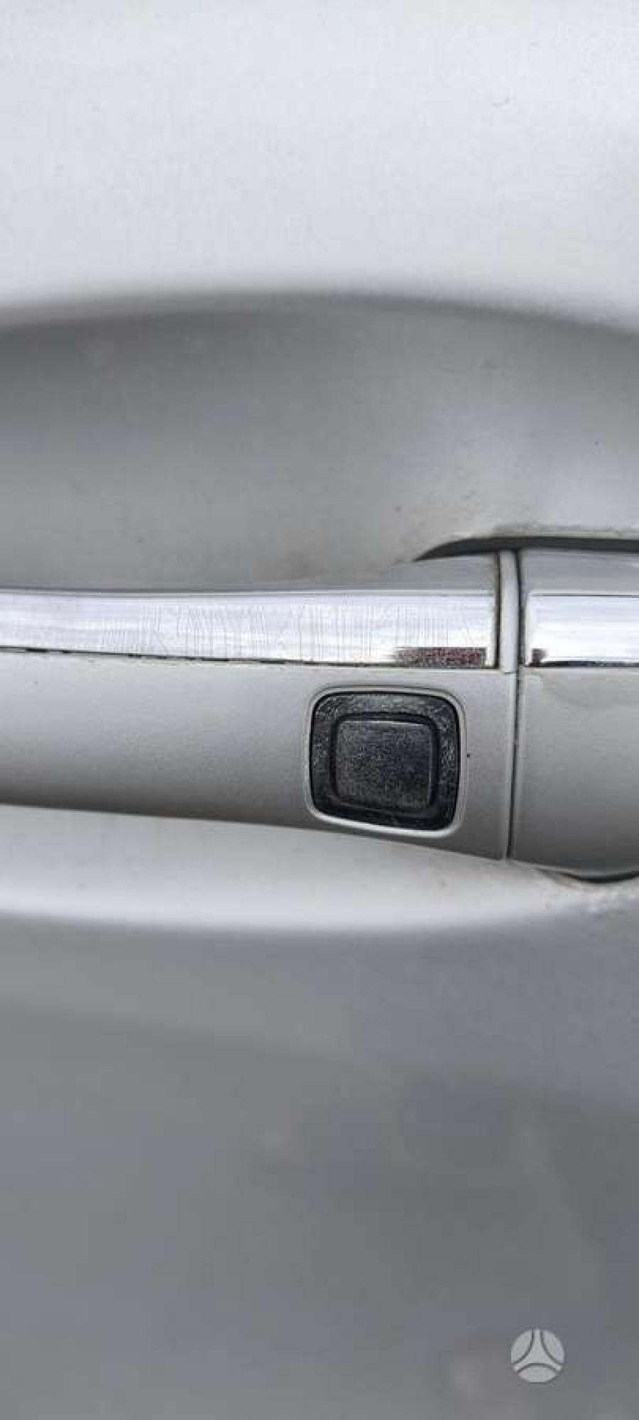 Mercedes-Benz S 320 2001 in Vilnius, with an engine capacity of 3.20 L and mileage of 396 thousand km for 2700 €, photo 48 on AUTOMOTO.COM.LV