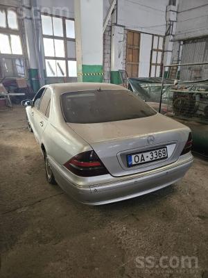 Mercedes-Benz S 320 2002 in Daugavpils, with an engine capacity of 3.20 L and mileage of 411 thousand km for 1000 €, photo 2 on AUTOMOTO.COM.LV