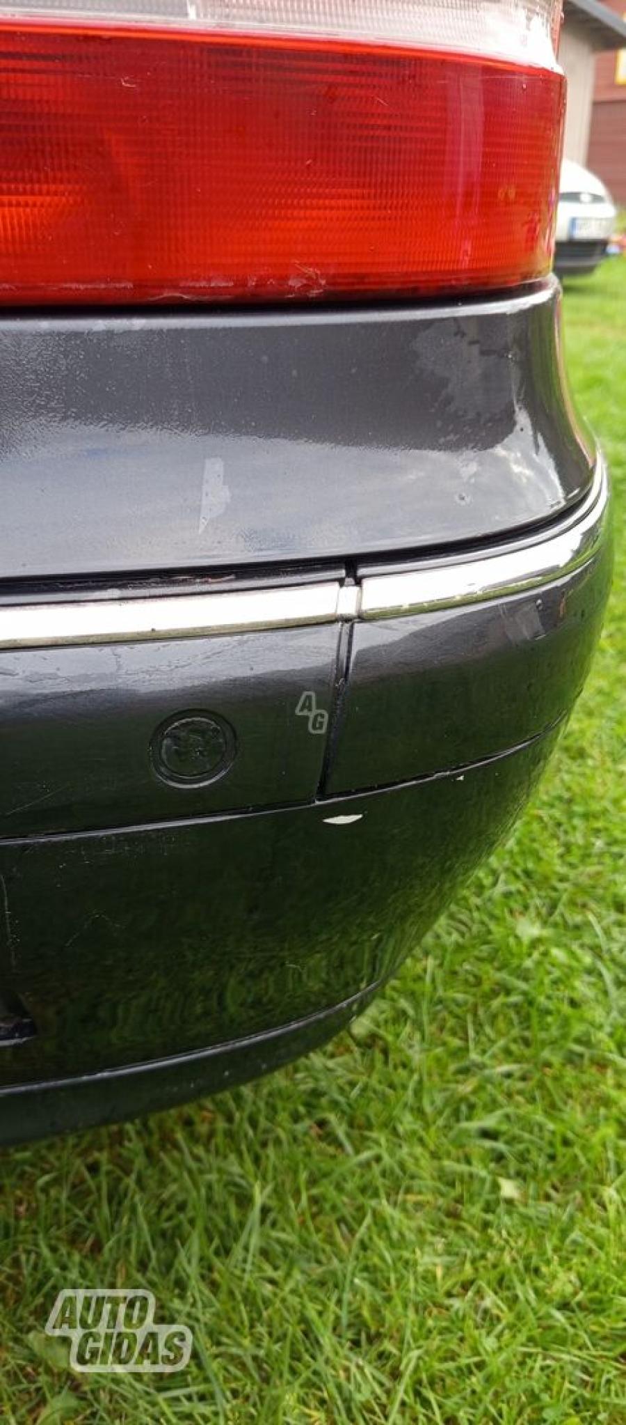 Mercedes-Benz S 320 2002 Viļņa, ar dzinēja tilpumu 3.20 L un nobraukumu 30 tūkst. km par 1800 €, foto 16 vietnē AUTOMOTO.COM.LV