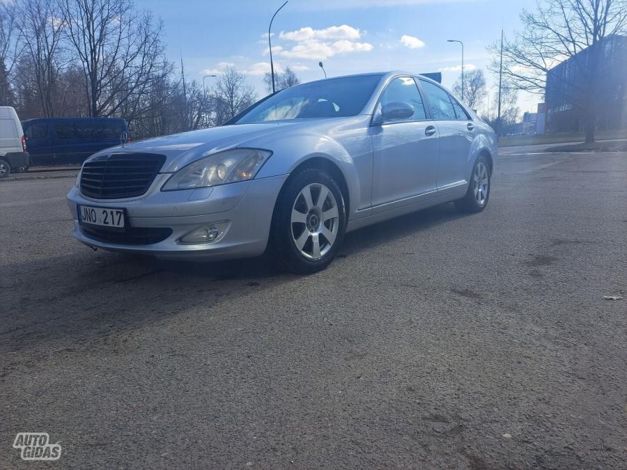 Mercedes-Benz S 320 2006 in Vilnius, with an engine capacity of 3.20 L and mileage of 387 thousand km for 5000 €, photo 2 on AUTOMOTO.COM.LV