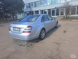 Mercedes-Benz S 320 2006 in Vilnius, with an engine capacity of 3.20 L and mileage of 387 thousand km for 5000 €, photo 4 on AUTOMOTO.COM.LV