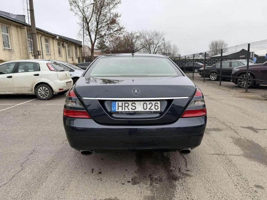 Mercedes-Benz S 320 2007 Viļņa, ar dzinēja tilpumu 2.99 L un nobraukumu 419 tūkst. km par 5300 €, foto 3 vietnē AUTOMOTO.COM.LV