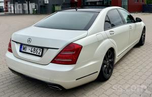Balts Mercedes-Benz S 320 2006 Rīga, ar dzinēja tilpumu 3.00 L un nobraukumu 293 tūkst. km par 4500 €, foto 6 vietnē AUTOMOTO.COM.LV