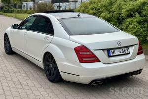 Balts Mercedes-Benz S 320 2006 Rīga, ar dzinēja tilpumu 3.00 L un nobraukumu 293 tūkst. km par 4500 €, foto 7 vietnē AUTOMOTO.COM.LV